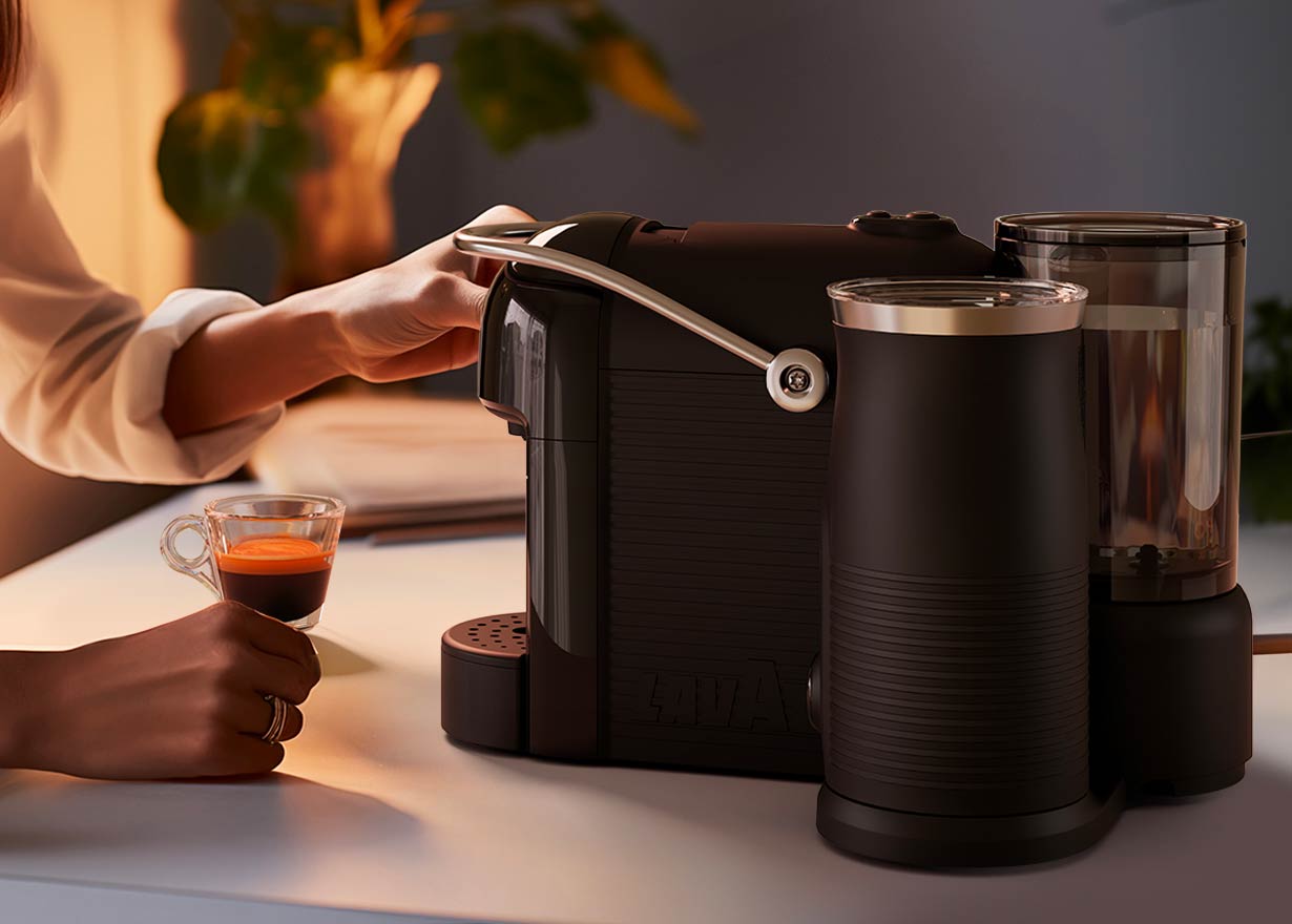 Jolie & Milk Evo - Espresso Coffee Machine with Milk Frother | Lavazza